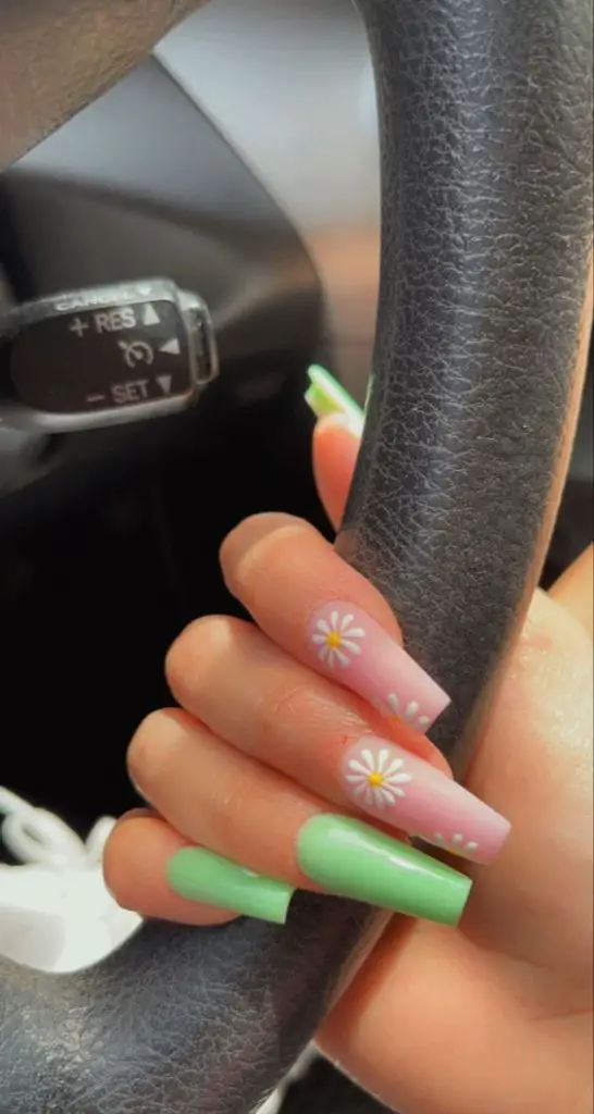 Stunning Spring Nails Coffin 2024: Trendy Designs & Shapes