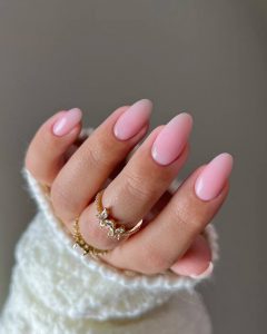 20 Stunning Summer Nails: Short Oval Shapes & Chic Designs