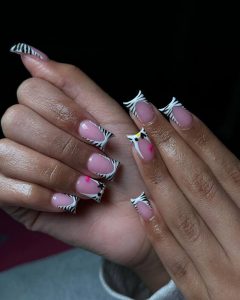 Summer French Tip Nails: Chic Designs & DIY Tips for Stylish Manicures