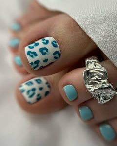 21 Stunning Summer Toe Nail Designs: Cute Patterns & Playful Colors
